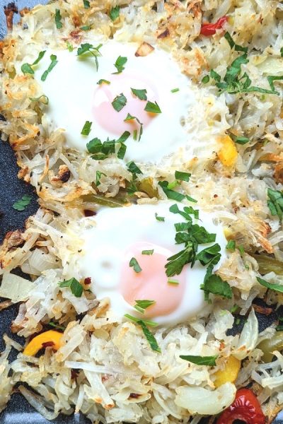 Eggs Baked in Hash Browns Recipe - The Herbeevore